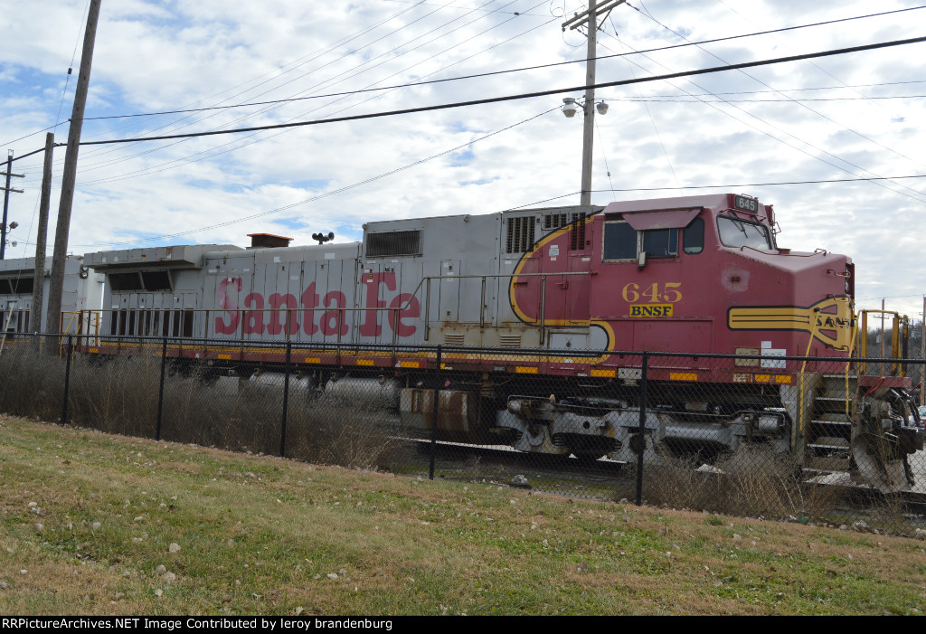 BNSF 645 parked at argentine yard